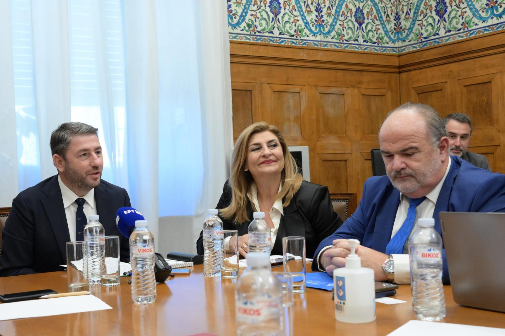 «Ο οριζόντιος φόρος της κυβέρνησης είναι “χάδι” για τους μεγάλους ...