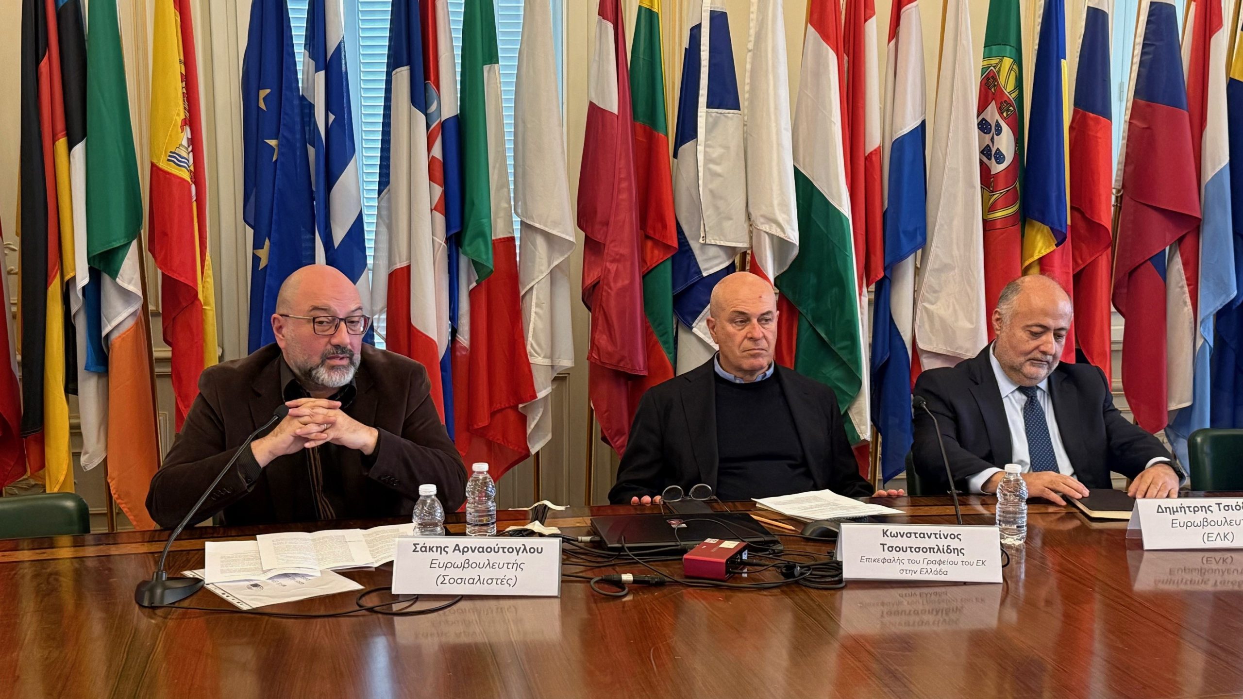 Σάκης Αρναούτογλου: Η νέα γενιά δημοσιογράφων «χτίζει γέφυρες» μεταξύ ...