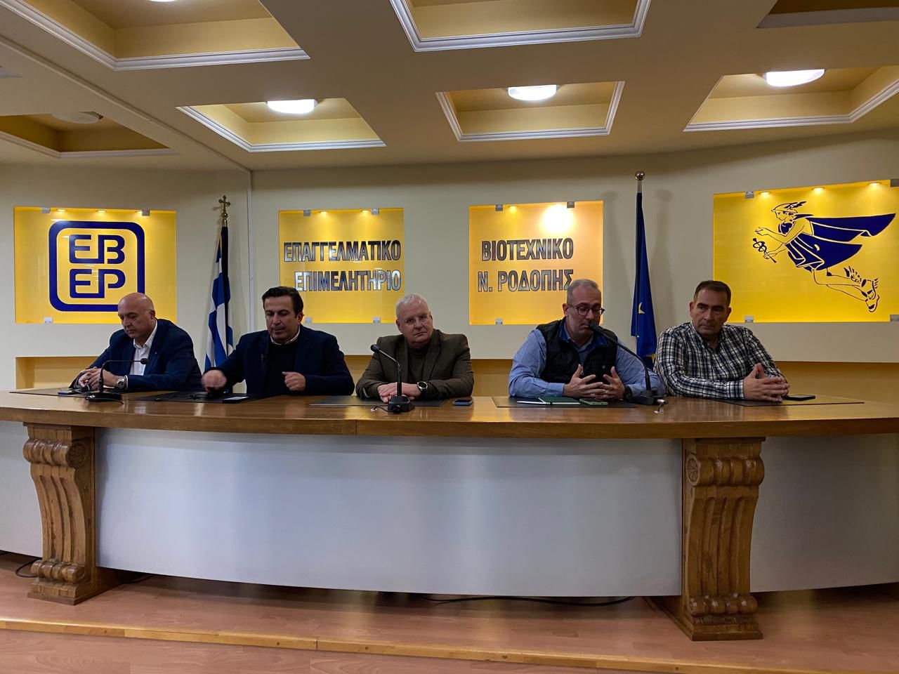 ΤΟ ΠΑΣΟΚ δίπλα στους θεσμικούς και παραγωγικούς φορείς της Ροδόπης ...