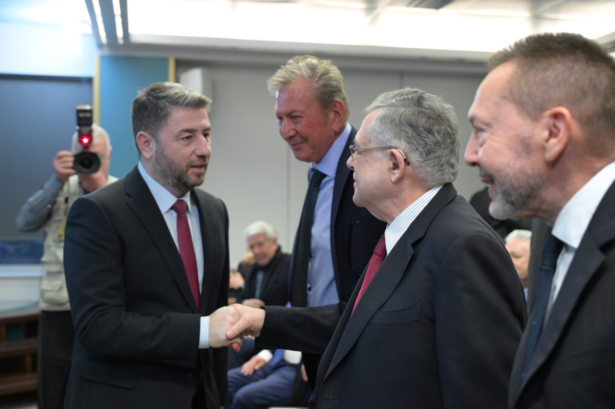 «Έχουμε χρέος να εμπνεύσουμε ξανά τον ελληνικό λαό με ένα βαθιά ...