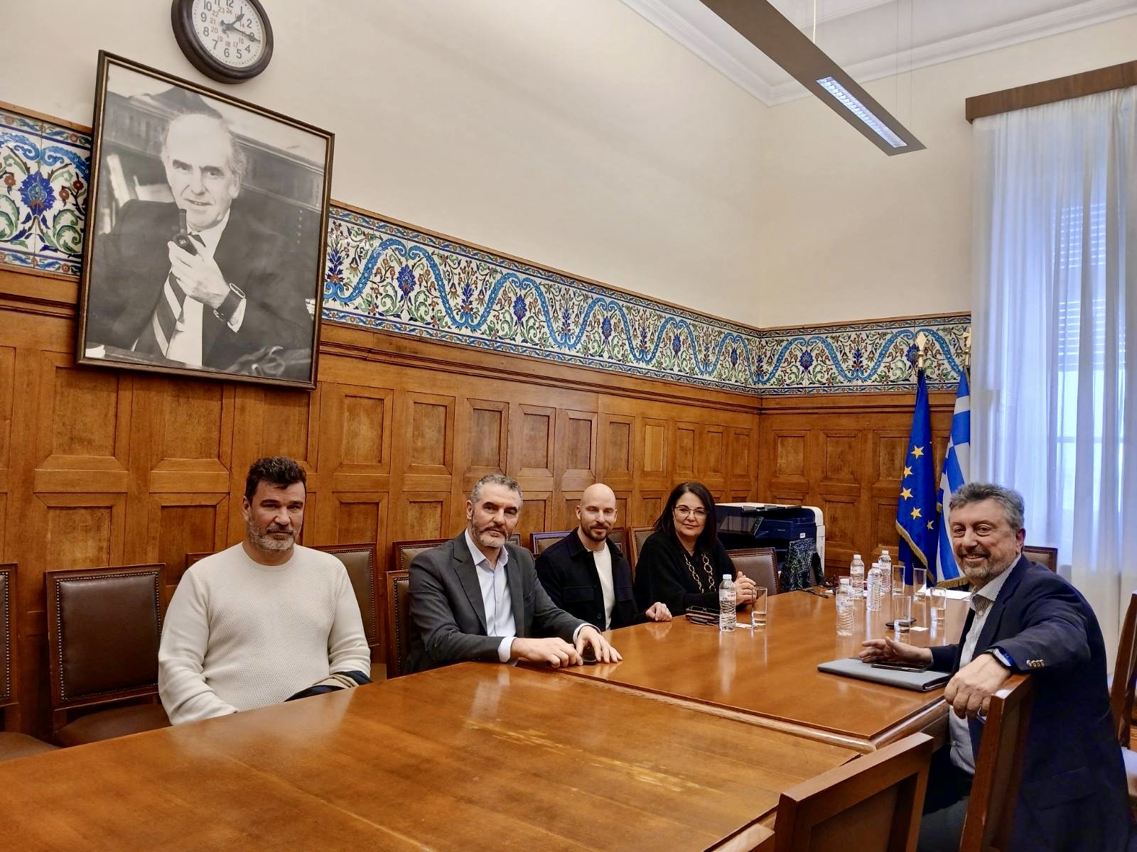 Συνάντηση Μανόλη Χνάρη με την Πανελλήνια Ένωση Πτηνοτρόφων Παραγωγών ...